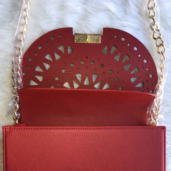bebe | Bags | Bebe Tiffany Red Crossbody Gold Chain | Poshmark